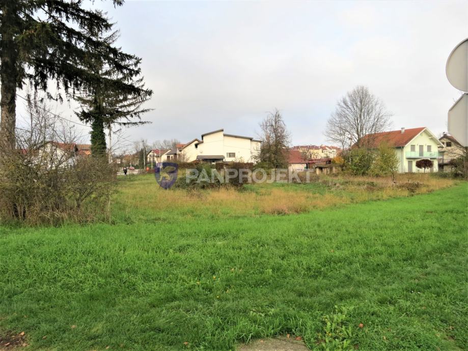 Atraktivno građevinsko zemljište - Dugo Selo, odlična lokacija - centa