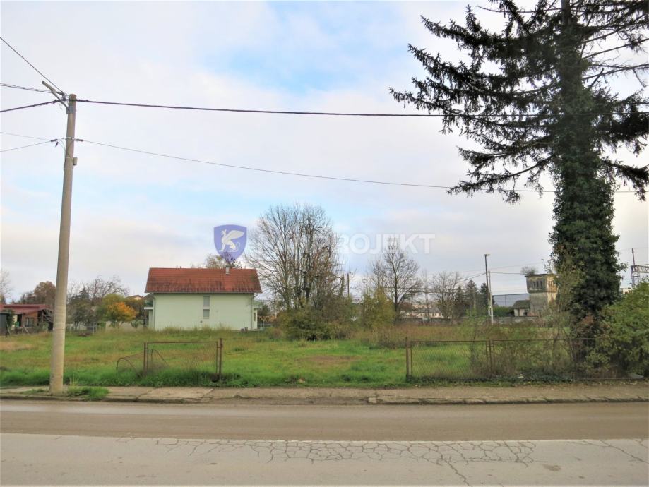 Atraktivno građevinsko zemljište - Dugo Selo, odlična lokacija - centa