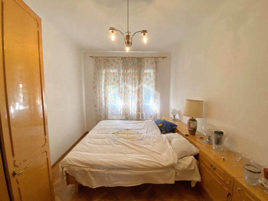 BAČVICE ODLIČNA LOKACIJA DVOSOBAN - VISOKI PLAFONI (prodaja)