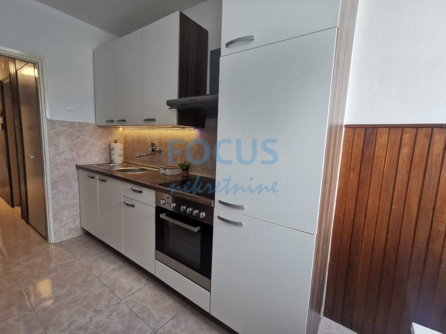 Blizina centra, dvosoban stan, 70m2 (iznajmljivanje)