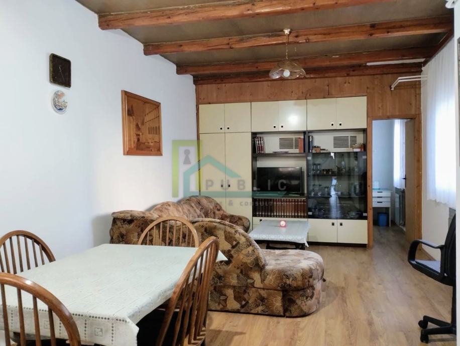 BOTINEC 88m2, P. Kvržice (4soban stan u prizemnici +parking +dvorište ...