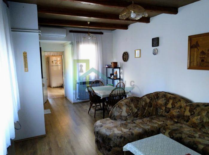 BOTINEC 88m2, P. Kvržice (4soban stan u prizemnici +parking +dvorište ...