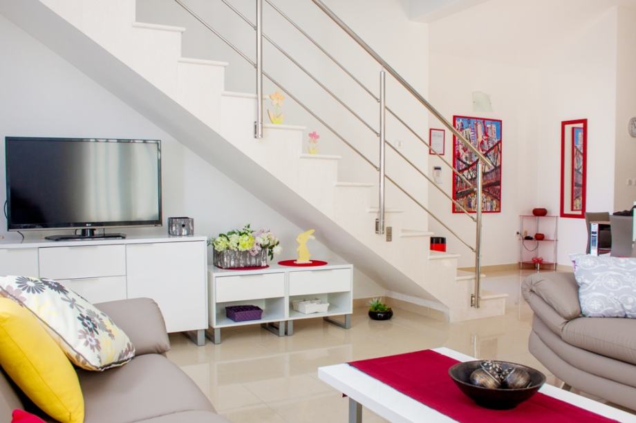 Brač - nova vila s bazenom na mirnoj lokaciji (Vila 2) (prodaja)