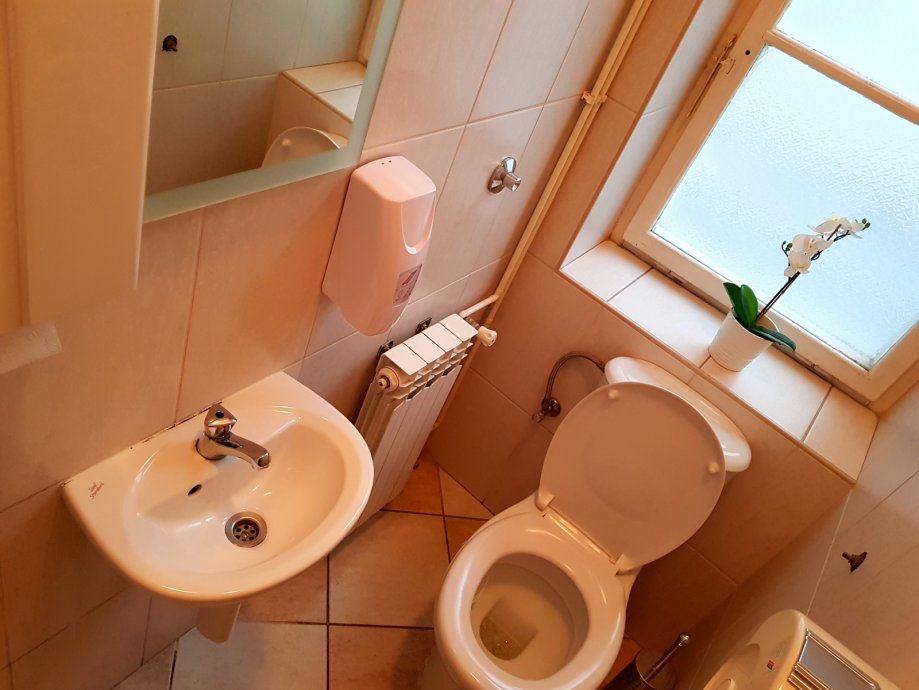Branimir centar - uredski poslovni prostor 126 m2 - 9 EUR/m2 ...