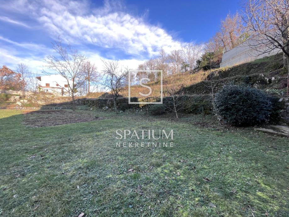 BREGI, GRAĐEVINSKI TEREN 1500m2