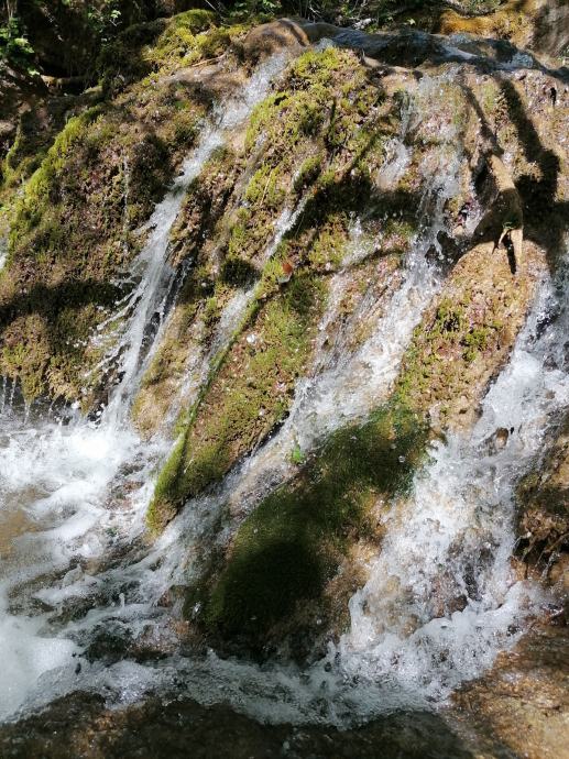 Lika-imanje, potoci,slapovi, jezerce