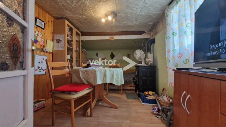 Čavle, mala prizemnica za uređenje (prodaja)