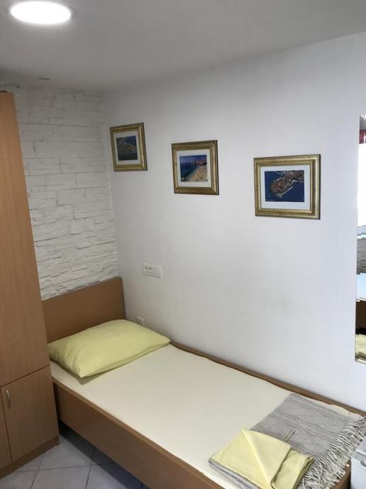 CENTAR GRADA 55M2 DVOSOBAN STAN STUDENTIMA STROGI CENTAR GRADA ...