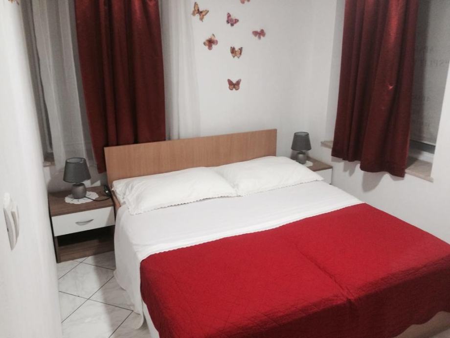 CENTAR GRADA 55M2 DVOSOBAN STAN STUDENTIMA STROGI CENTAR GRADA ...