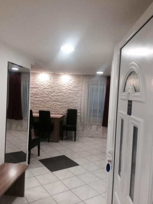 CENTAR GRADA 55M2 DVOSOBAN STAN STUDENTIMA STROGI CENTAR GRADA ...