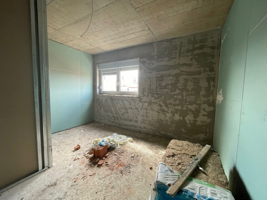 CENTAR NOVOGRADNJA PENTHOUSE STAN 150.96 m2!!! (prodaja)