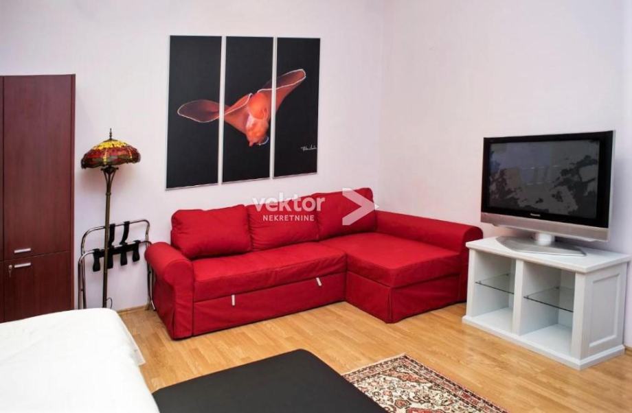 Centar, stan par koraka do Korza (prodaja)