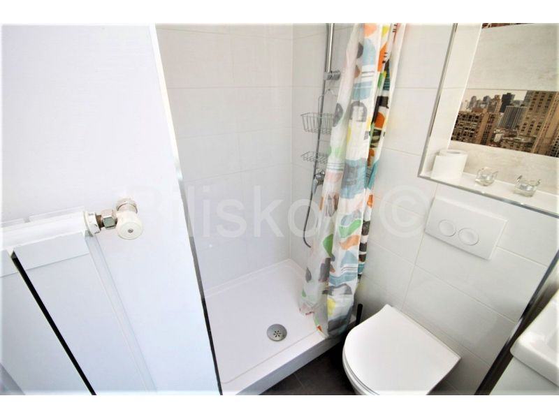 PRILIKA - Centar, Trg bana J. Jelačića, pogled na katedralu (prodaja)