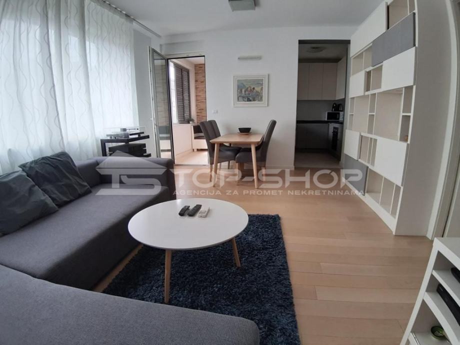 Ulica Grada Mainza, VMD, prekrasan namješten 4-soban stan, 104 m2 (prodaja)