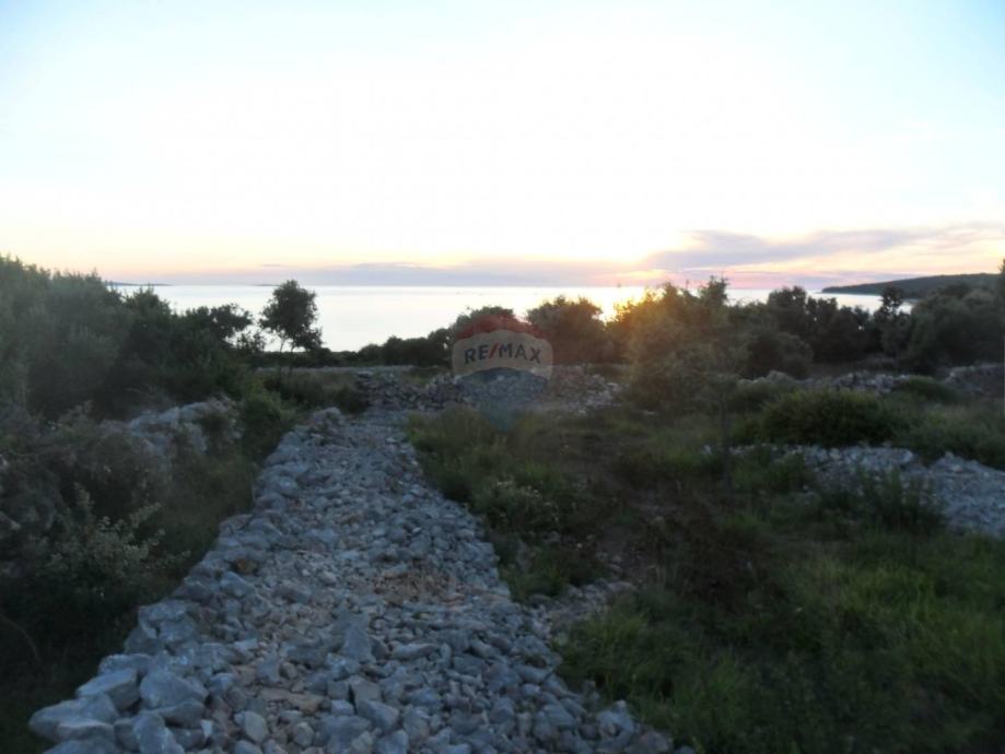 DALMACIJA,OTOK SILBA,DVIJE KUĆE ZA BAVLJENJE TURIZMOM BLIZU PREDIVNE P ...