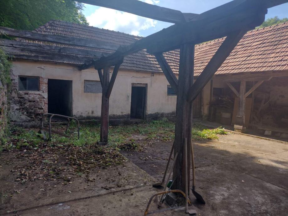 DRAGULJ NA KORANI - kuća+54000 m2