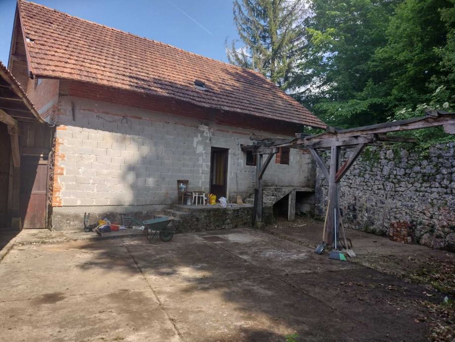 DRAGULJ NA KORANI - kuća+54000 m2