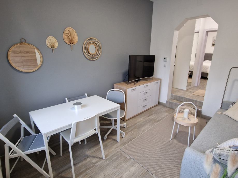 Dubrava stan 35 m2 - Novoadaptiran, režije uključene (iznajmljivanje)