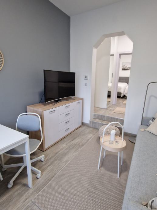 Dubrava stan 35 m2 - Novoadaptiran, režije uključene (iznajmljivanje)