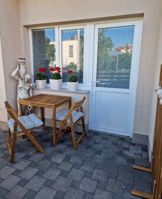 Dubrava stan 35 m2 - Novoadaptiran, režije uključene (iznajmljivanje)