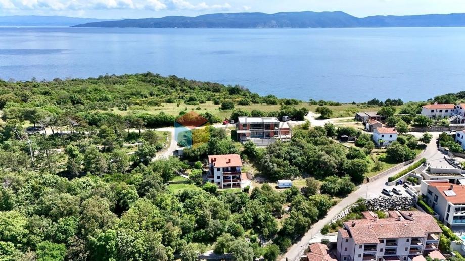 DUGA LUKA- ATRAKTIVNA VILLA U FAZI ROH-BAU-a, 80 M DO MORA (prodaja)