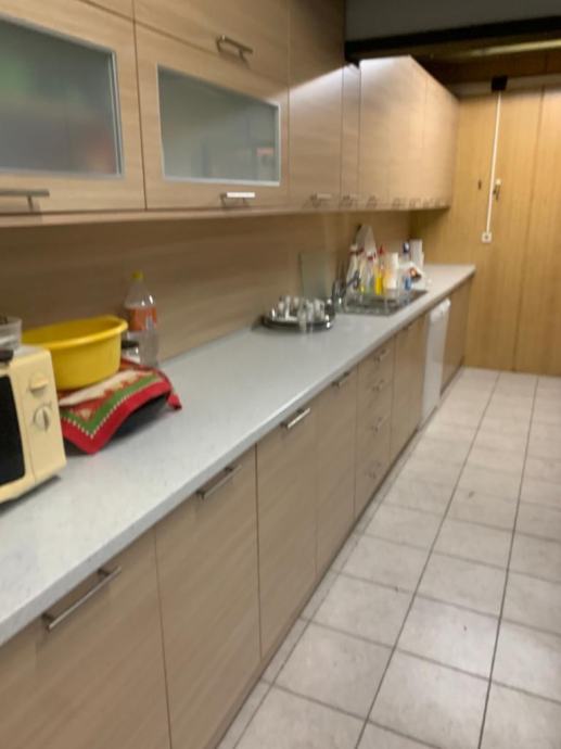 KUĆA ZA ODMOR + SOBE(REST.+SOBE),80 m2 +80 m2 +NATKR. TERASA ...