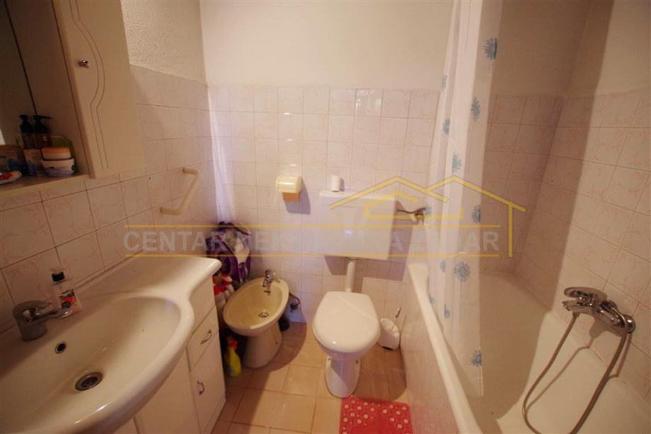 Biograd - dvojna kuća 100 m od plaže (prodaja)