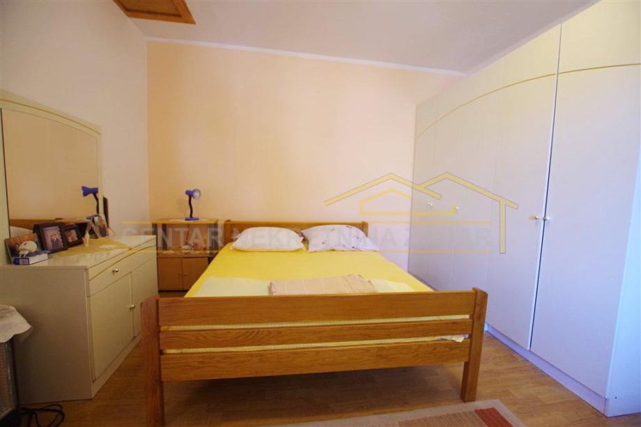 Biograd - dvojna kuća 100 m od plaže (prodaja)