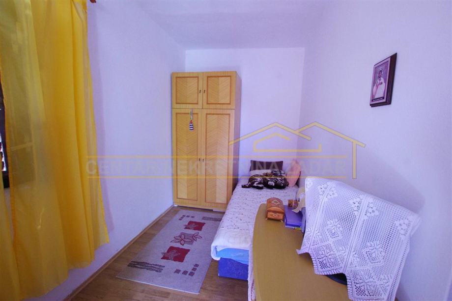 Biograd - dvojna kuća 100 m od plaže (prodaja)