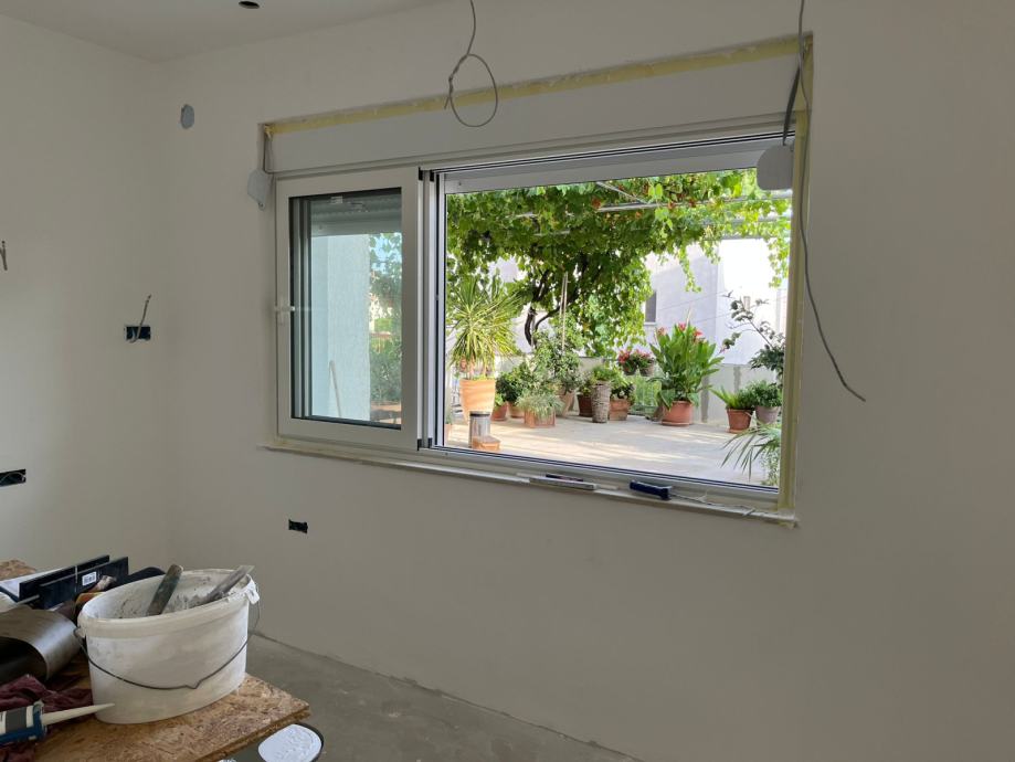 Dvosoban stan 50m2 - potpuno renoviran (iznajmljivanje)