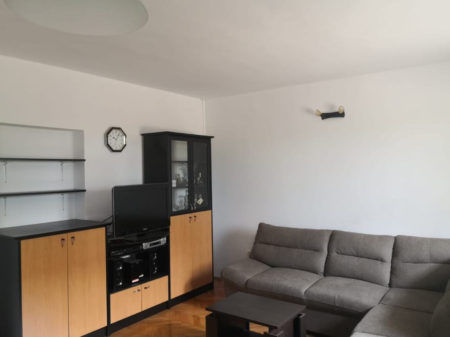 Dvosoban stan, 70.00 m2 (iznajmljivanje)