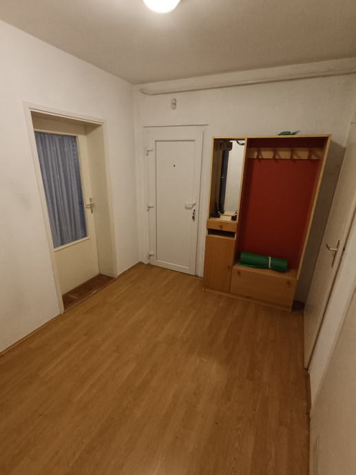 DVOSOBAN STN 54,25m2...PVC stolarija, useljiv...Vij. J. Kozarca (prodaja)