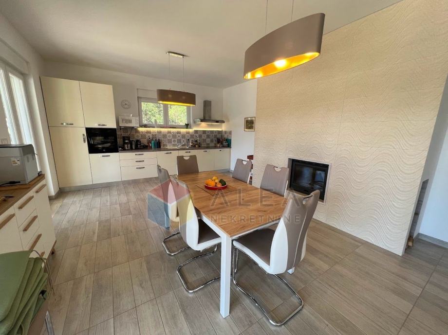 EKSKLUZIVNO U NAŠOJ AGENCIJI! LABIN, OKOLICA! Prekrasna moderna prizem ...