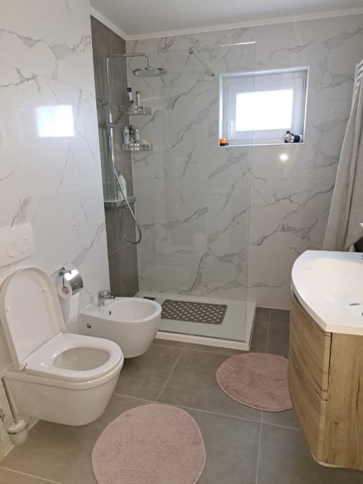 Etaža kuće, Trsat - Strmica, 86 m2 + balkon 10 m2 (prodaja)