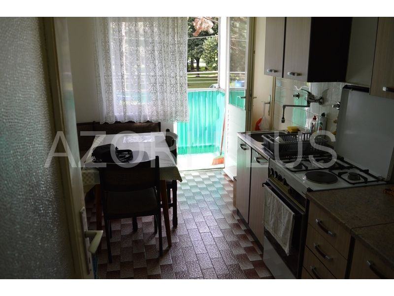 Gajnice-stan 50 m2 na 1. katu (prodaja)