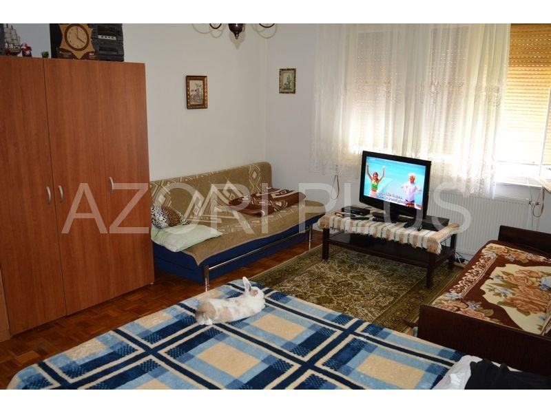 Gajnice-stan 50 m2 na 1. katu (prodaja)