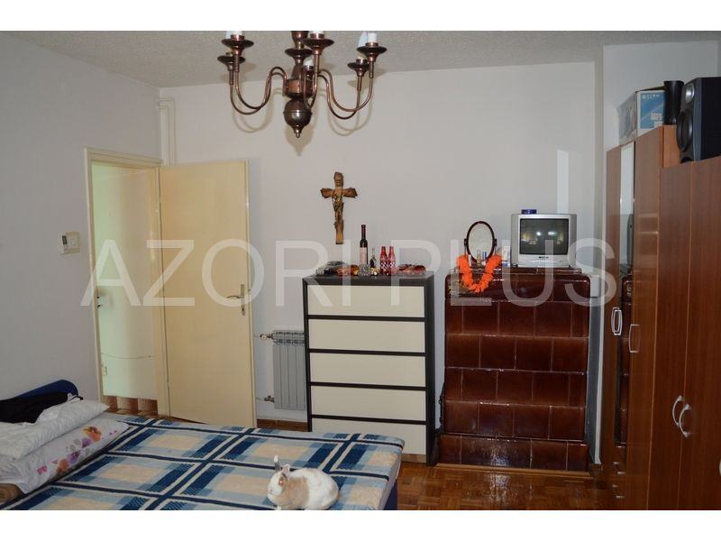 Gajnice-stan 50 m2 na 1. katu (prodaja)