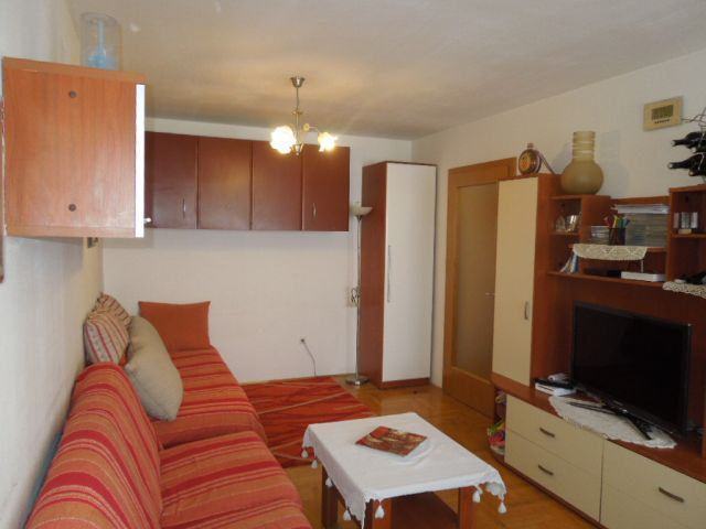 GAJNICE - ul.Gajnice, VRLO FUNKCIONALAN 2-SOB. STAN S GARAŽNIM MJESTOM ...