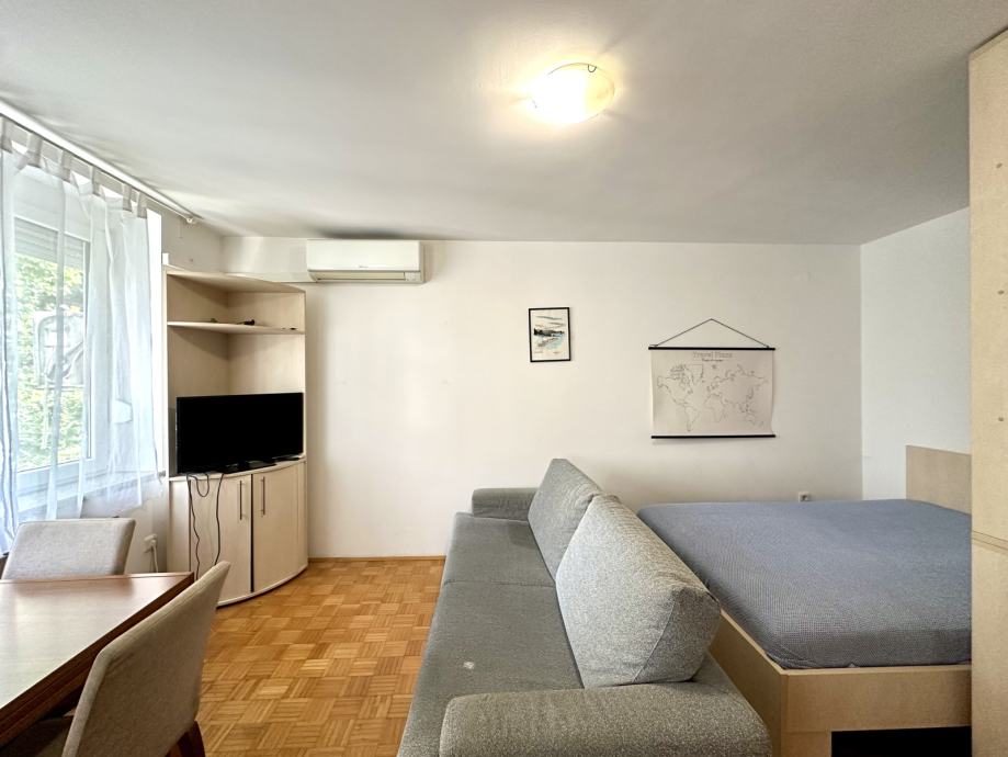 GARSONJERA 30 m2, GRADA MAINZA (iznajmljivanje)