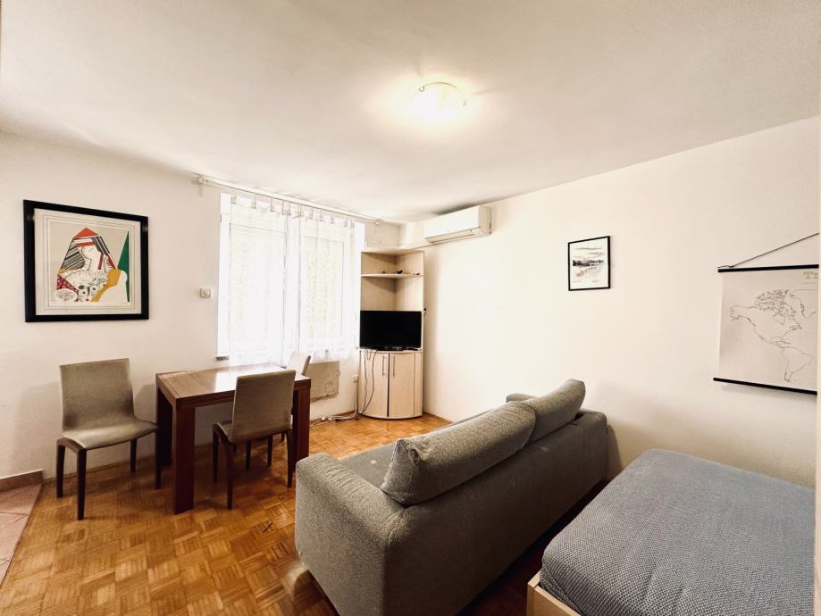 GARSONJERA 30 m2, GRADA MAINZA (iznajmljivanje)