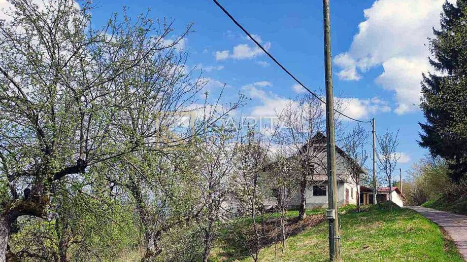 Gerovo, kuća na vrhu brijega (prodaja)