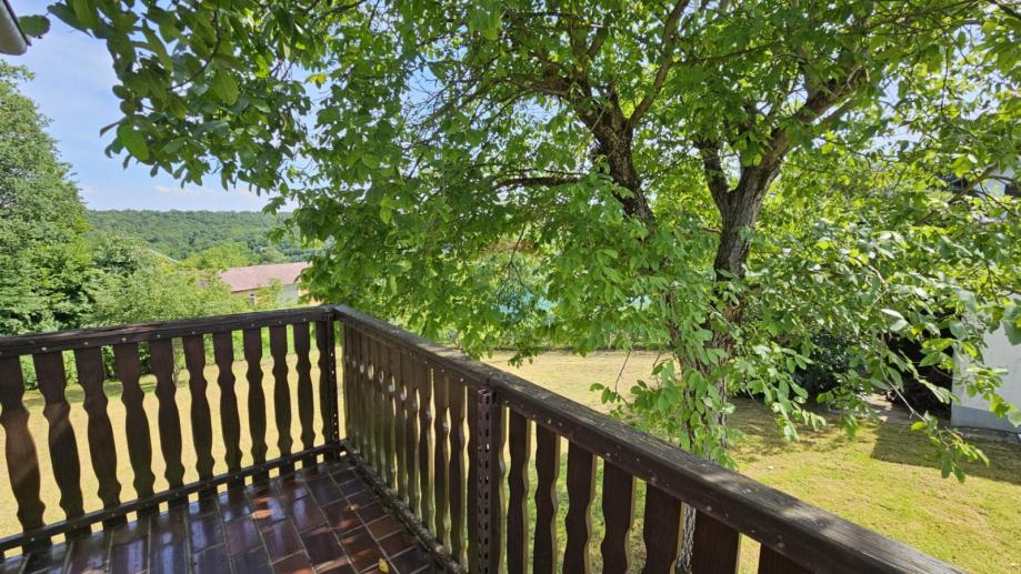 Gladovec Pokupski, odlična kuća 132 m2 s 1060 m2 okućnice (prodaja)