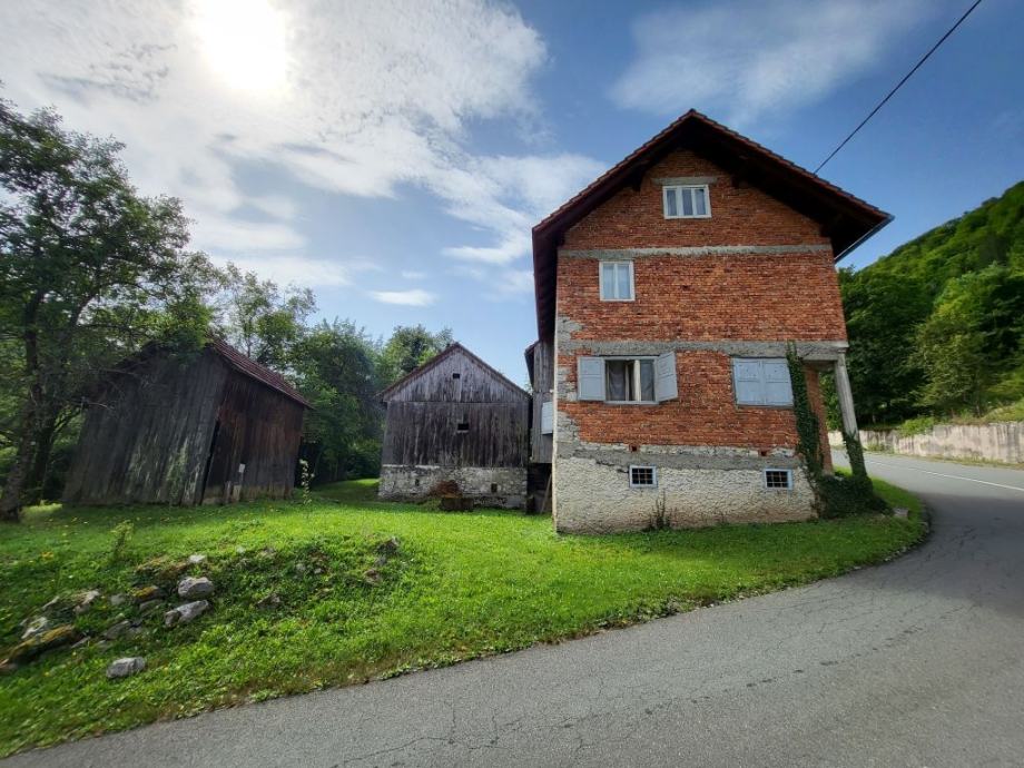 Gorski kotar, kuća prodaja, blizina rijeke Kupe (prodaja)