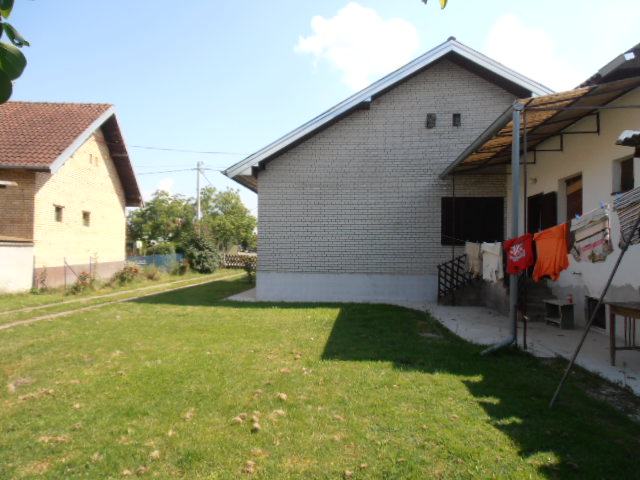 GRABOVAC,NOVIJA kuća 125m2, plac 925m2.. (prodaja)