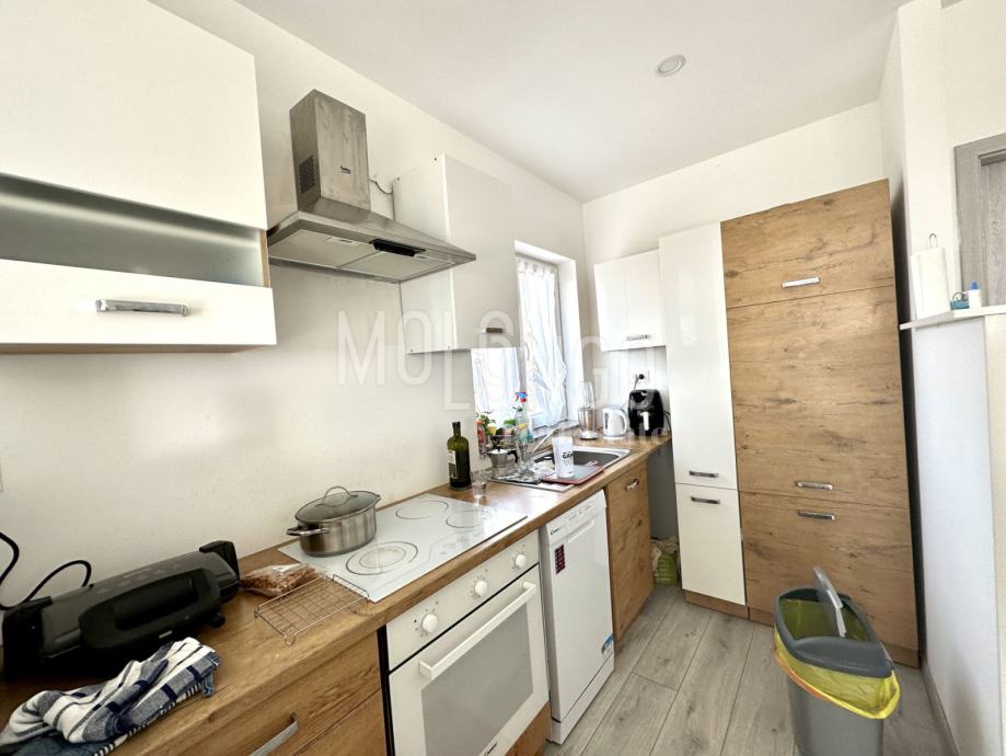 GRAD GROBNIK, etaža s okućnicom i pogledom na more (prodaja)