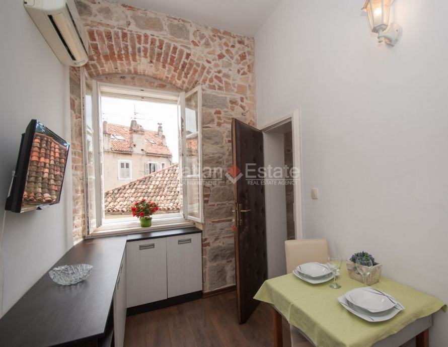 GRAD, JEDNOSOBNI STAN 30 M2 (iznajmljivanje)