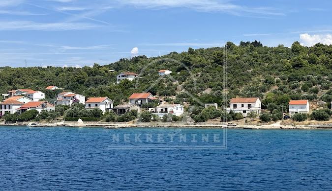 Građevinska parcela pov. 383 m2, Dugi otok (Žman)