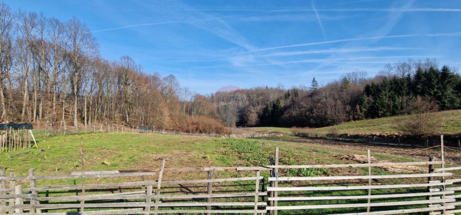 Građevinski teren - 800 m od rijeke Kupe