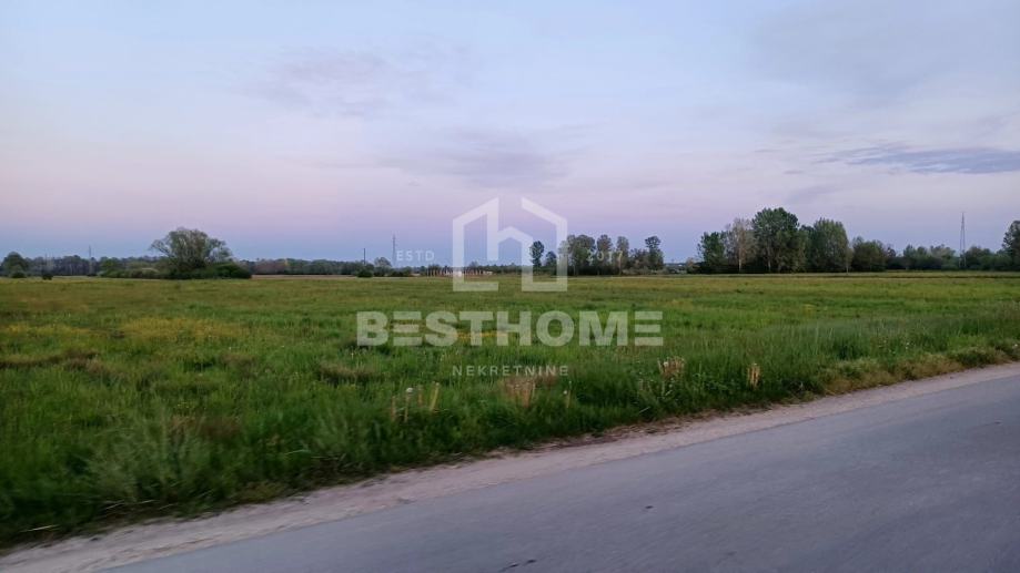 Građevinsko/poljoprivredno zemljište 17 000m2