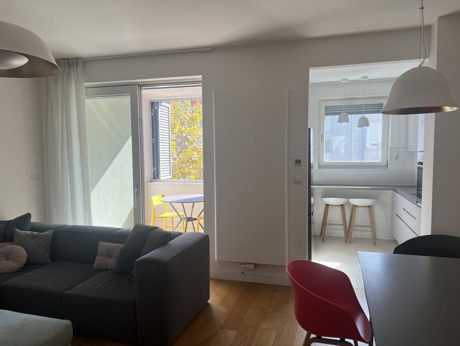 Grada Mainza ; lijep stan sa garažom, VMD gradnja (iznajmljivanje)